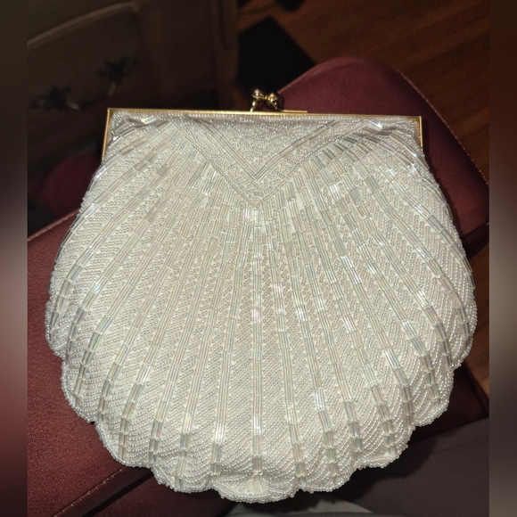 Marshall Field'S | Bags | Marshall Fields Vintage White Beaded Clam ...